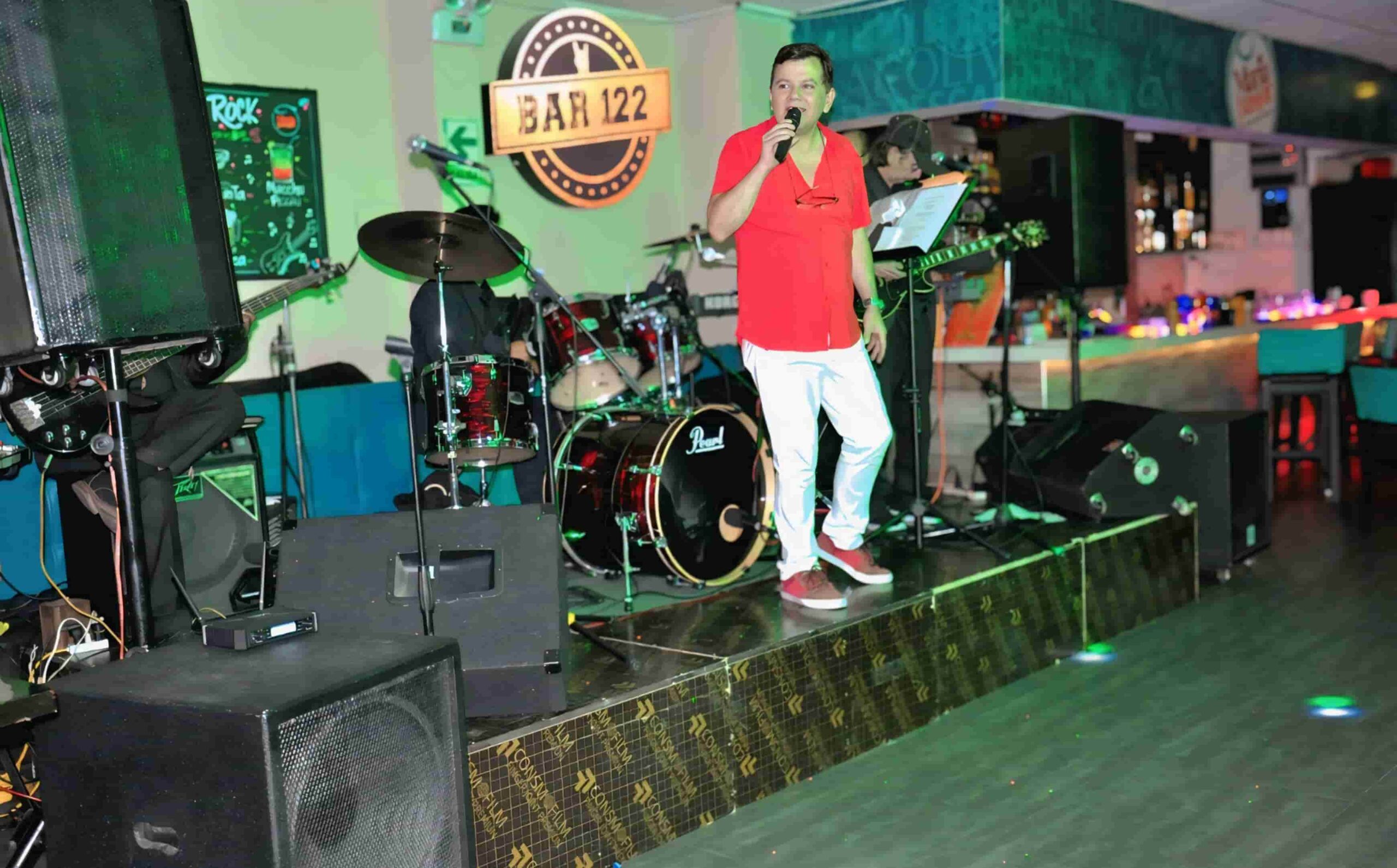 Javier Yoplac regresa a Bar 122 con el espectáculo "Yo te canto Papá" junto a grandes artistas